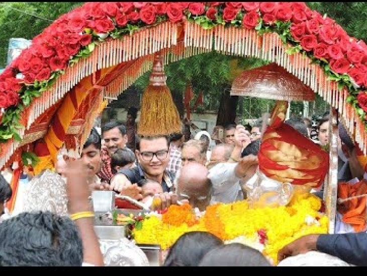 Gajanan Maharaj's palanquin will depart in a chariot worth two lakhs ...