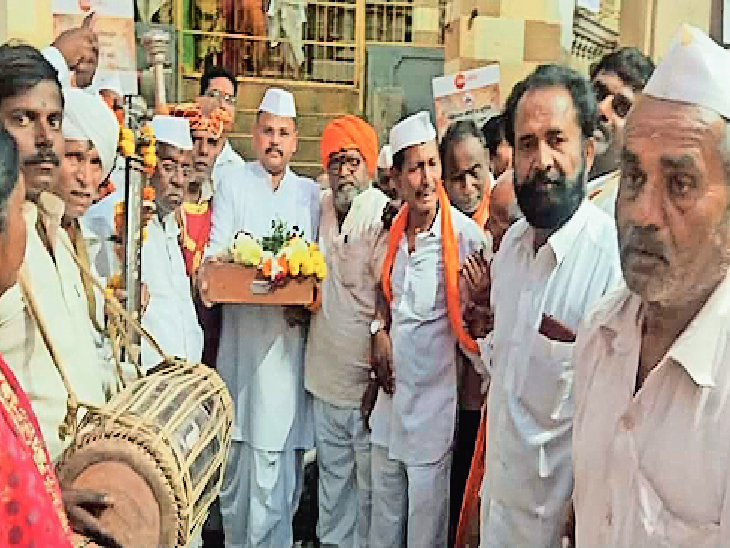 Saint Sri Namdev Maharaj's chariot and bicycle entered Pandharpur ...