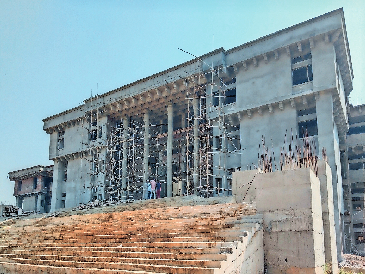 Administrative building in final stage, construction of Ahilya Devi ...