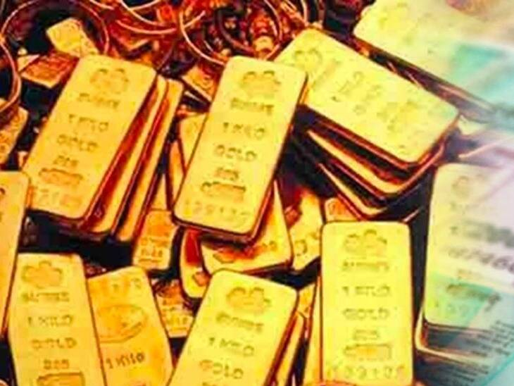 12 tolas of gold, 28 thousand rupees were recovered after breaking into ...