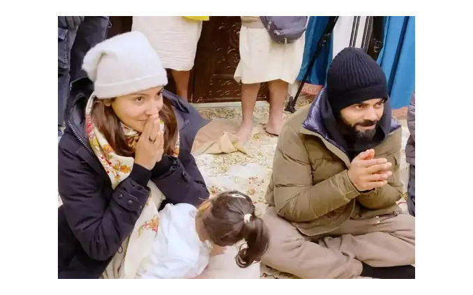 Virat Anushka At Vrindavan Video; Baba Neem Karoli Ashram | Virat ...