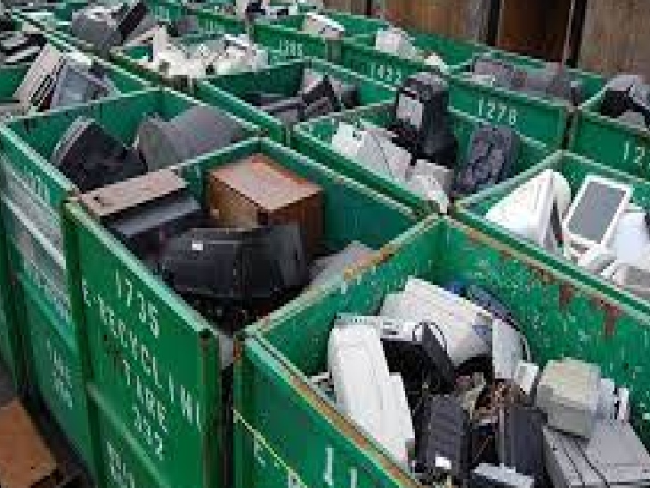Collection of e-waste by organizations in the city to protect the ...