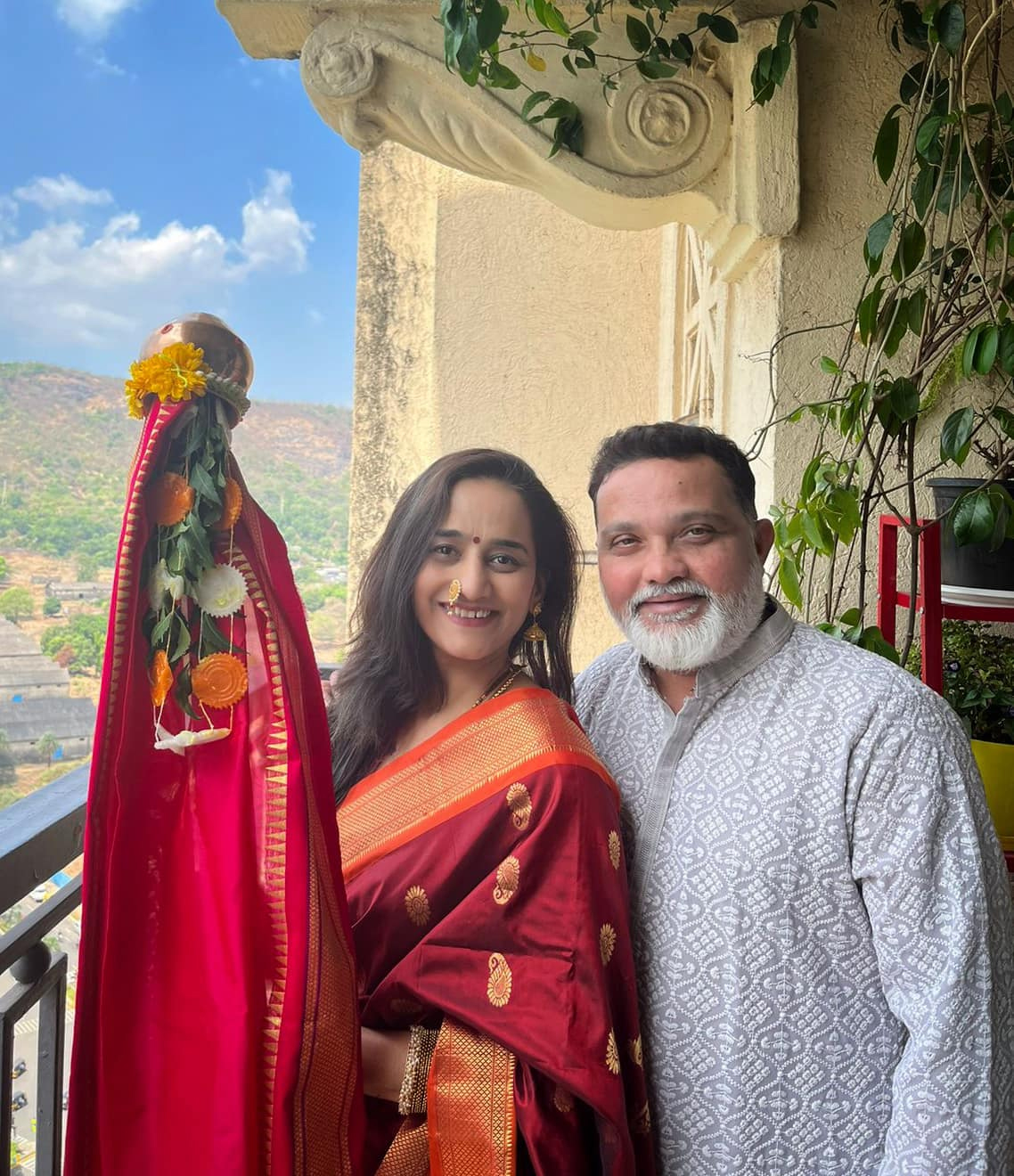 Amruta Khanvilkar Celebrates Gudi Padwa; Celebrity Gudhi Padwa Photos ...