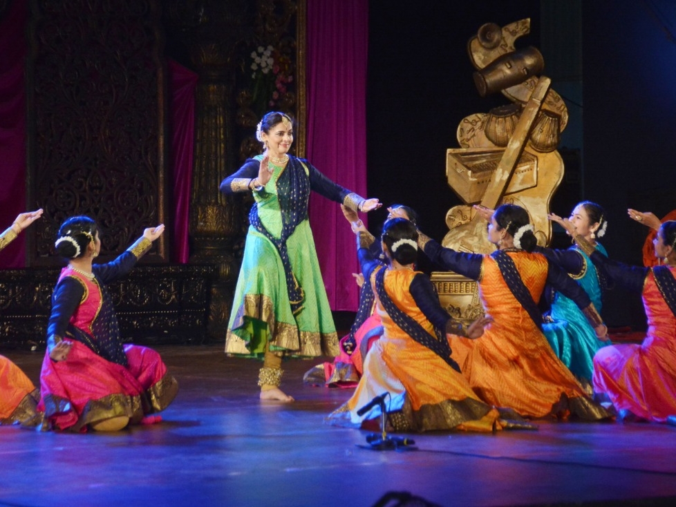 Sharvari Gemini Dance | Dagdusheth Halwai Public Ganpati Trust Program ...