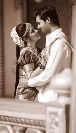 Marathi Actor Sanket Pathak Suparna Shyam Wedding Nivedita Saraf ...