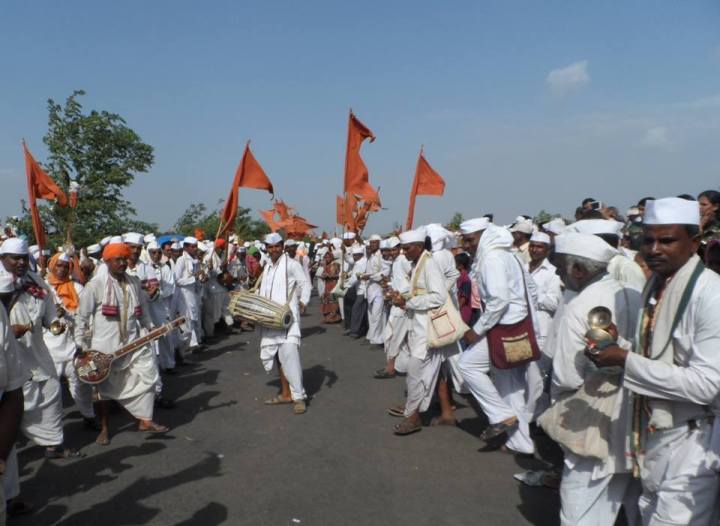 Departing of Sant Bhagwan Baba's Dindi ceremony to Pandharpur Large ...