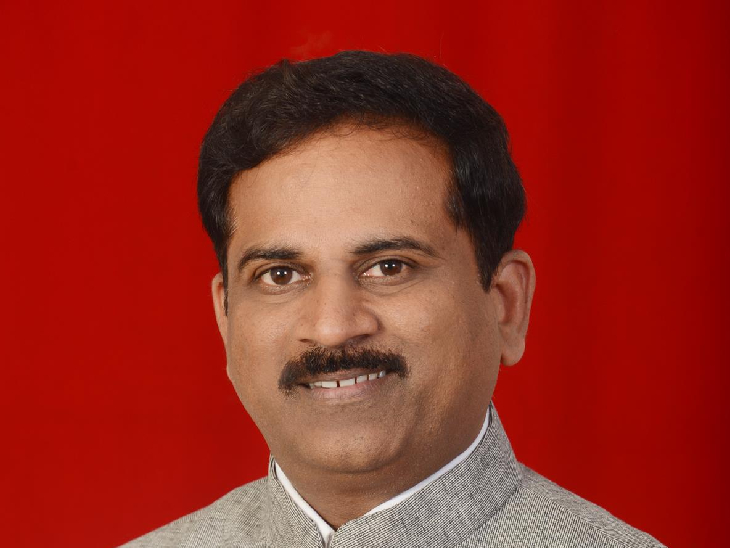 Kishore Shitole's nomination to the Adhisabha, supporting Chief ...