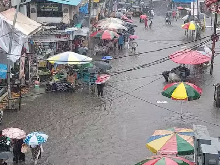 Mumbai Heavy Rain Situation Update | Local Train | Central Railway Disturbs | Traffic Jam ...