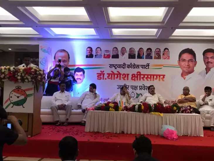Sharad Pawar Vs Ajit Pawar Ncp Crisis Dhananjay Munde Beed Banner ...