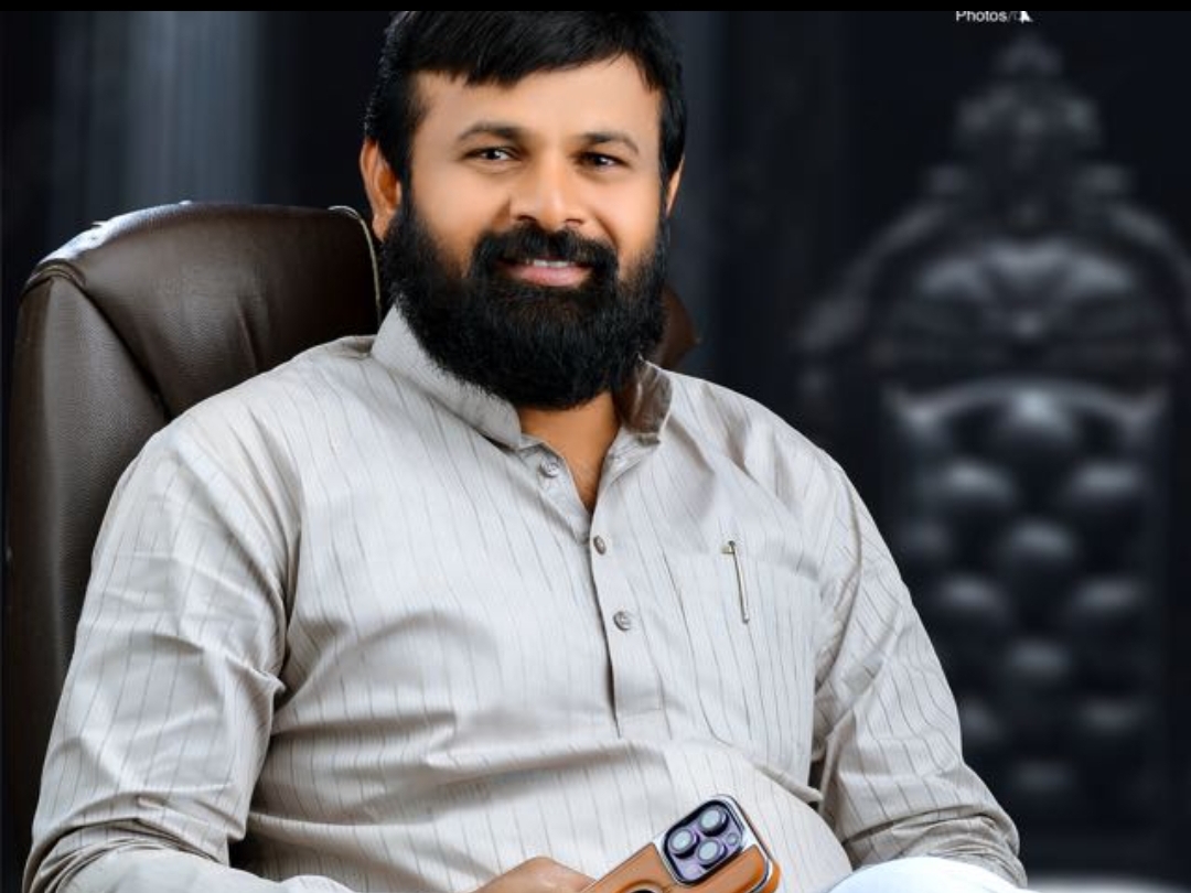 Laxman Hake Resign Update State Backward Classes Commission Member ...