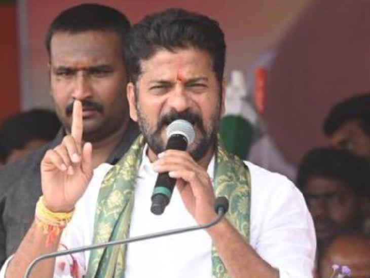 Revanta Reddy took oath | रेवंता रेड्डी यांनी घेतली शपथ: मंचावरच 6 ...