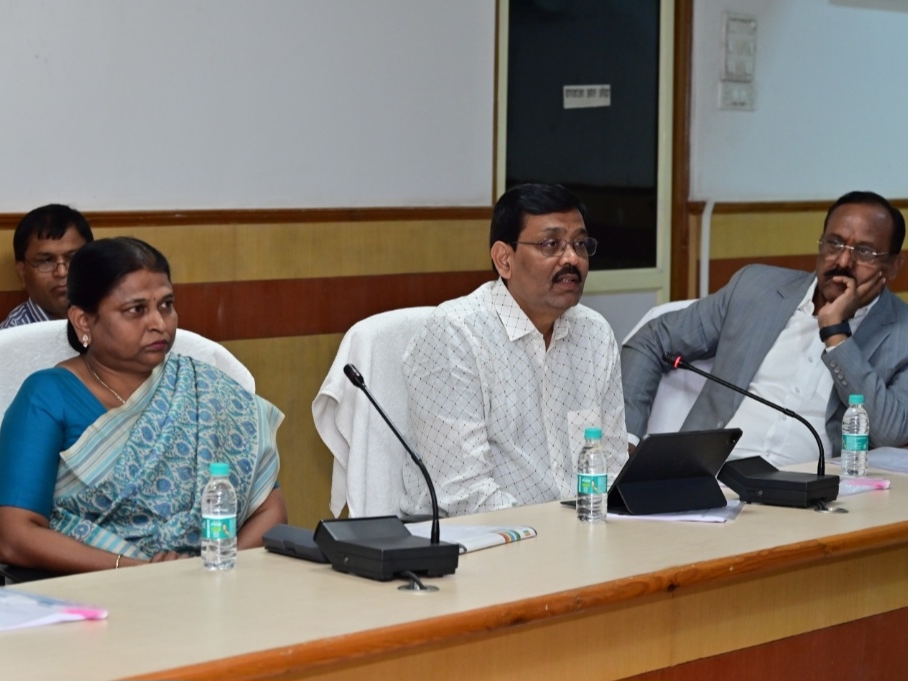 Governmaent yojna Work Complete With Quality on time Prasad Reshme ...