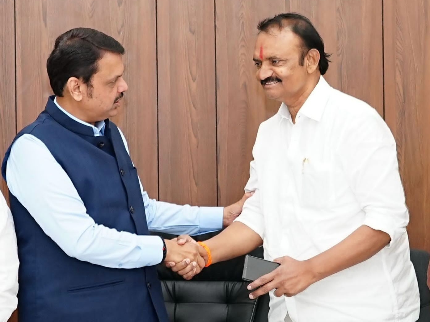 Devendra Fadnavis On Uttamrao Jankar Madha Baramati Lok Sabha Election 2024 | धैर्यशील मोहितेंनी ...