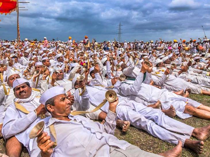 Pandhari Wari History; New Vs Old Tradition | Palkhi Ringne Dindi Know ...