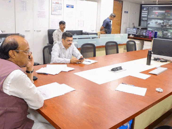 Pune Rain Video Photo Update Ajit Pawar Reviews Pune Flood Situation ...