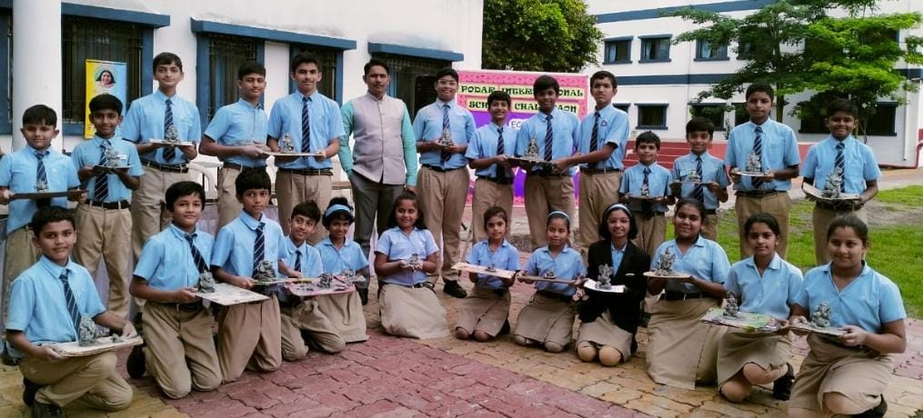 600 students participated in Shadu Clay Ganesha Idol Making Workshop ...