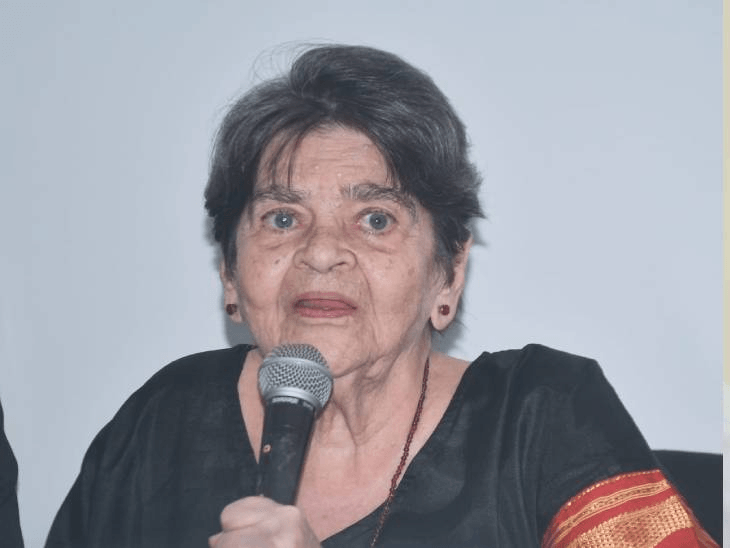 Sunil Sukthankar interviewed Sai Paranjape, Dainik Divya Marathi Jeevan ...