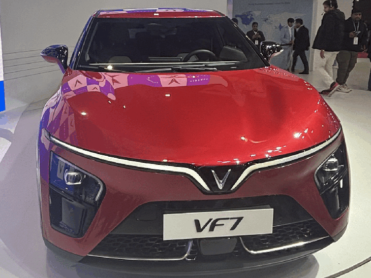 Vinfast VF7 And VF6 Electric SUVs Revealed