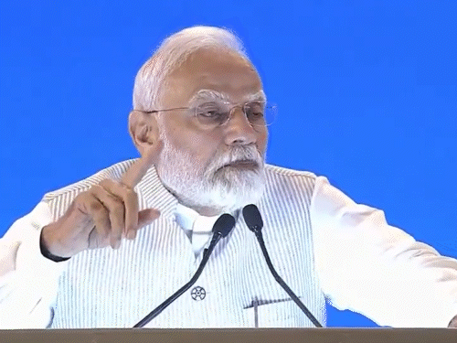 PM Modi Attend YUGM Conclave | मोदी म्हणाले- टॅलेंट, टेम्परामेन्ट वा ...