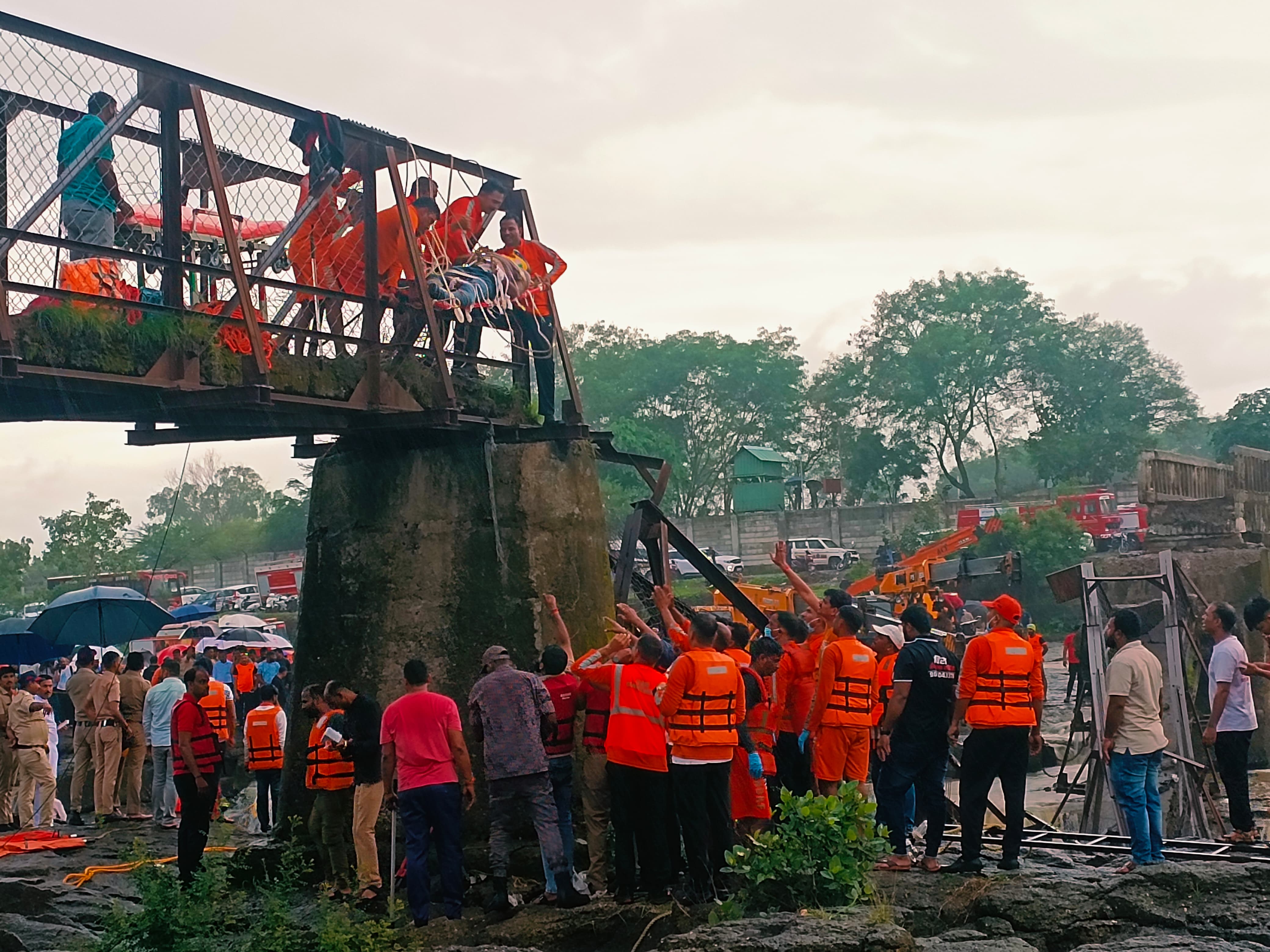 Maval Talegaon Dabhade Kundmala Bridge Collapse Indrayani River ...