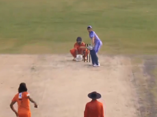 Digvesh Rathi Lucknow Super Giants Bowler Takes 5 Wickets 5 Balls VIDEO ...