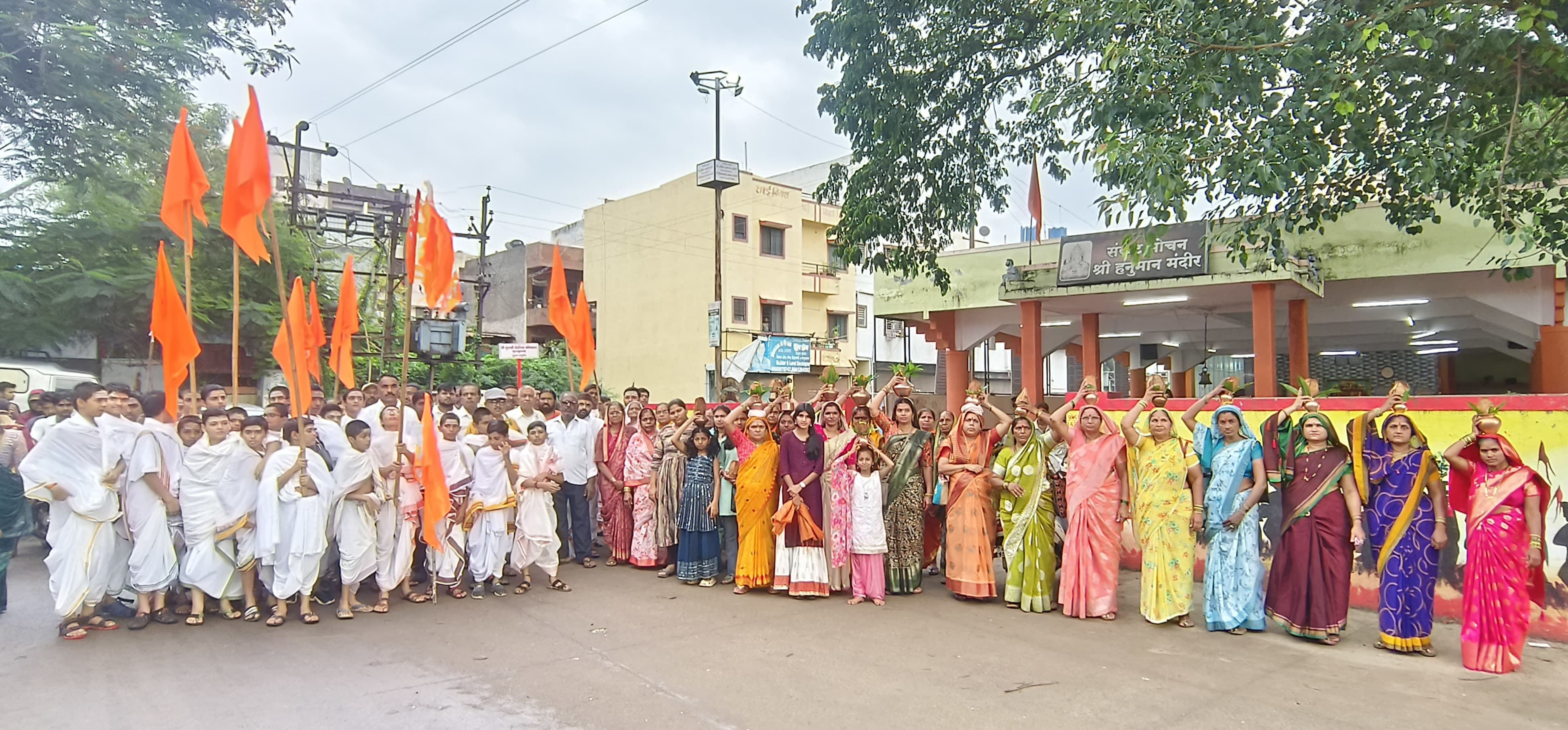 Abhishek puja at Janashanti Dham, Baneshwar Mahadev crown procession ...