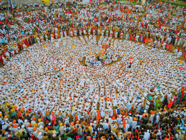 Sant Dnyaneshwar Palkhi Sohala Second Gol Ringan Khurdus Photos