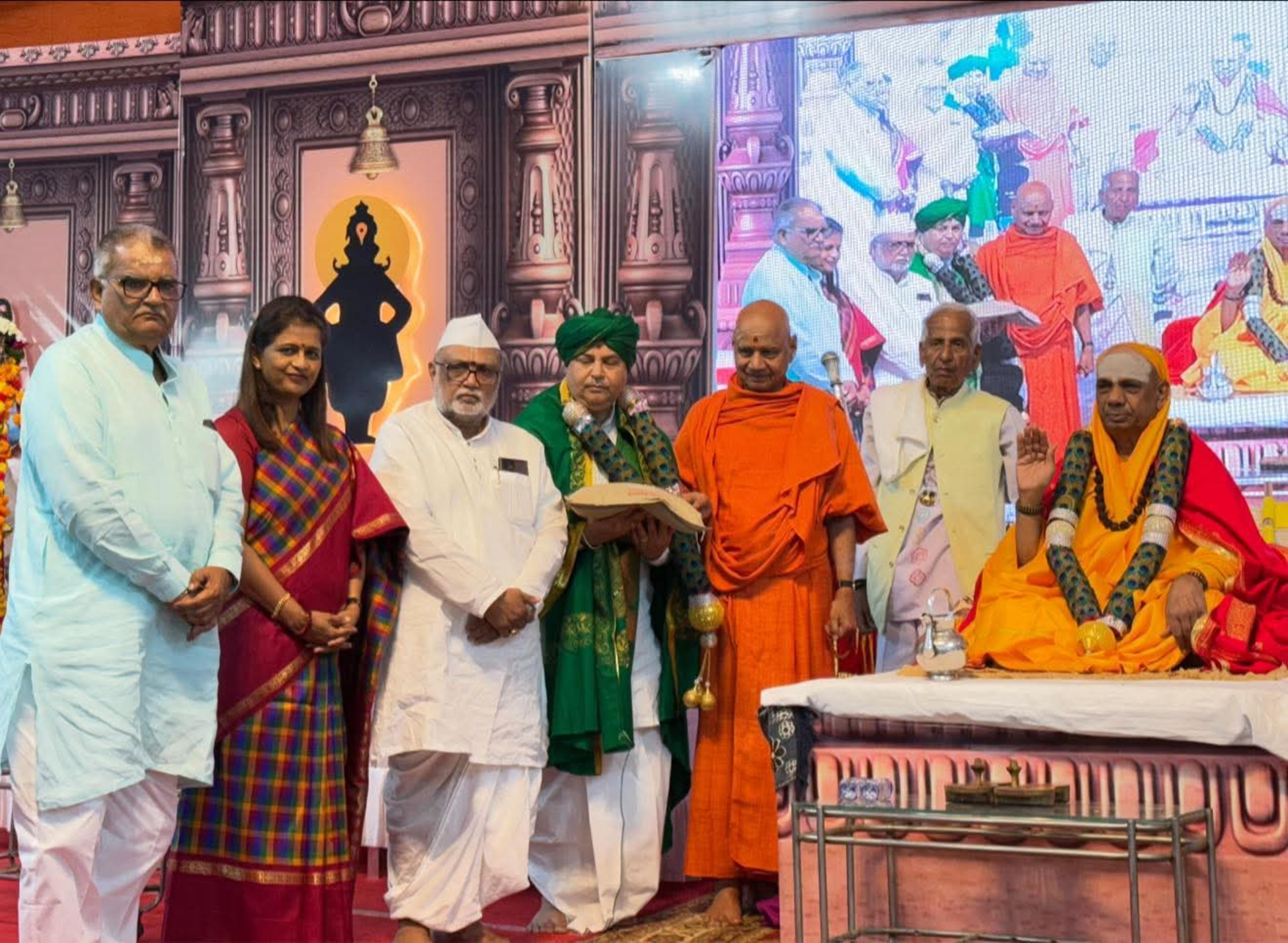 Ausekar Sansthan preserved the society and the tradition of saints ...