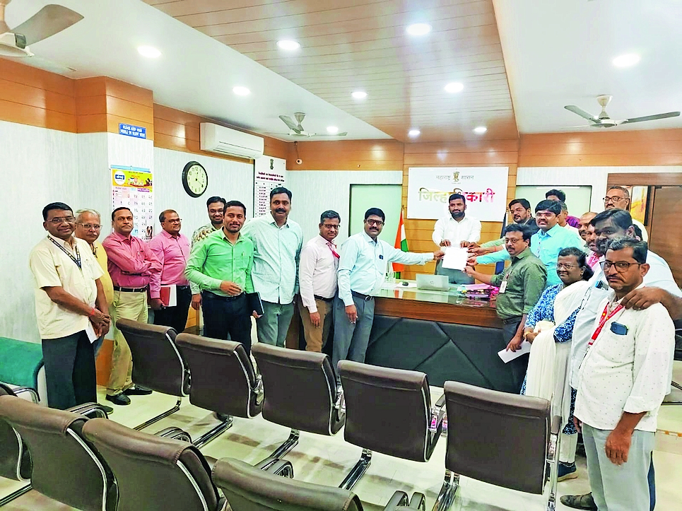 Revenue employees' strike from December 19, expressing anger against ...