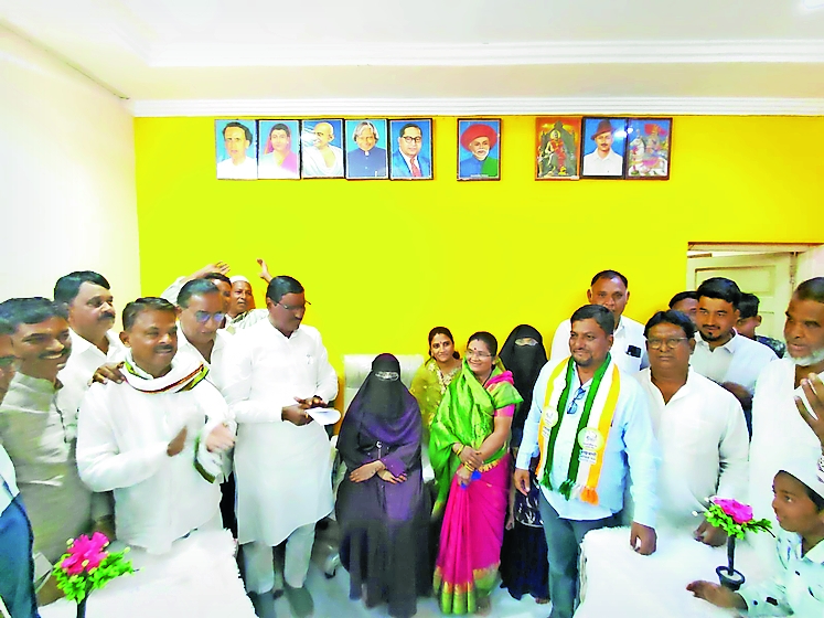 Samreen Naz Mirza assumed charge of the post, felicitated the office ...