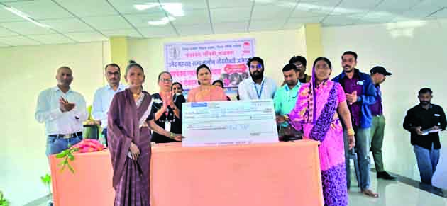 Single women should be treated equally; Former Zilla Parishad President ...