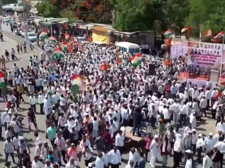 Chandwad Onion Farmers Protest; Rohit Pawar, Ambadas Danve Demand Govt ...