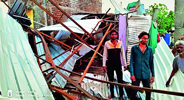 Hailstorm, stormy rains cause damage to Morshi, rice fields, house wall ...