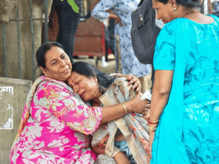 Delhi Hotel Fire Arrest; Owner Held, 21 Dead | Malviya Nagar