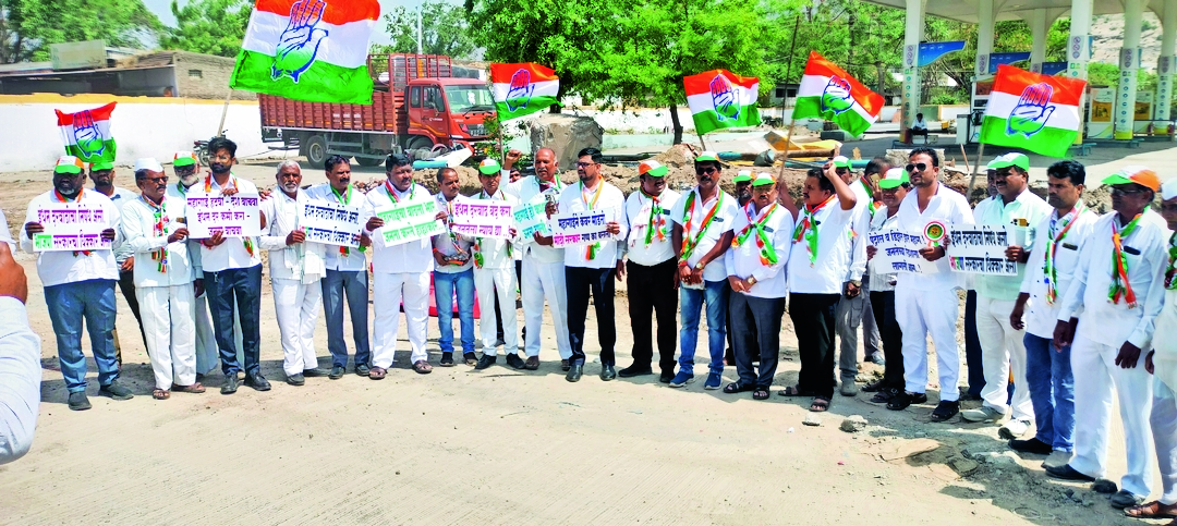 Congress criticizes fuel price hike by distributing chocolates to ...