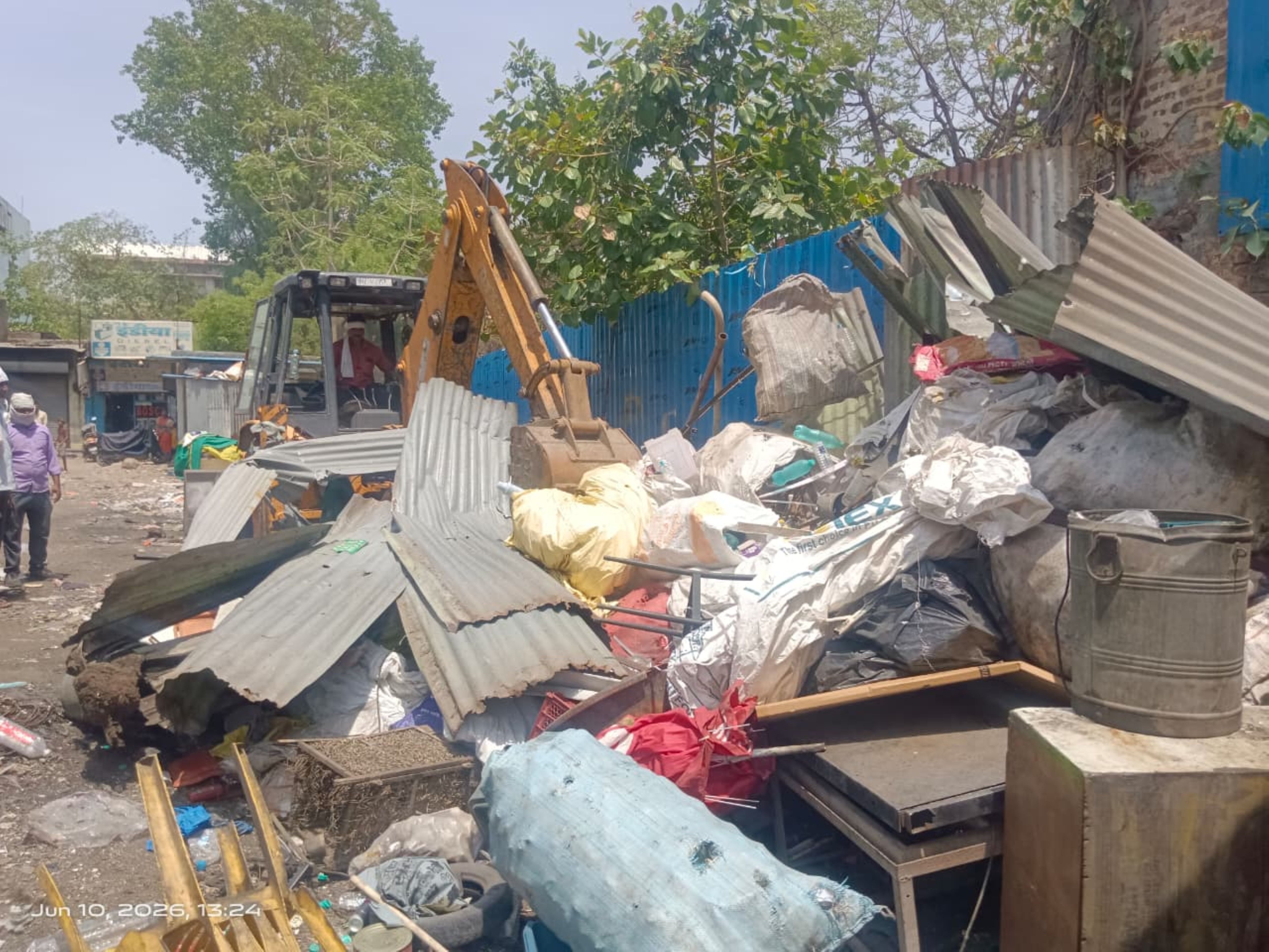 Action taken against unauthorized scrap shops; Four trucks of scrap ...