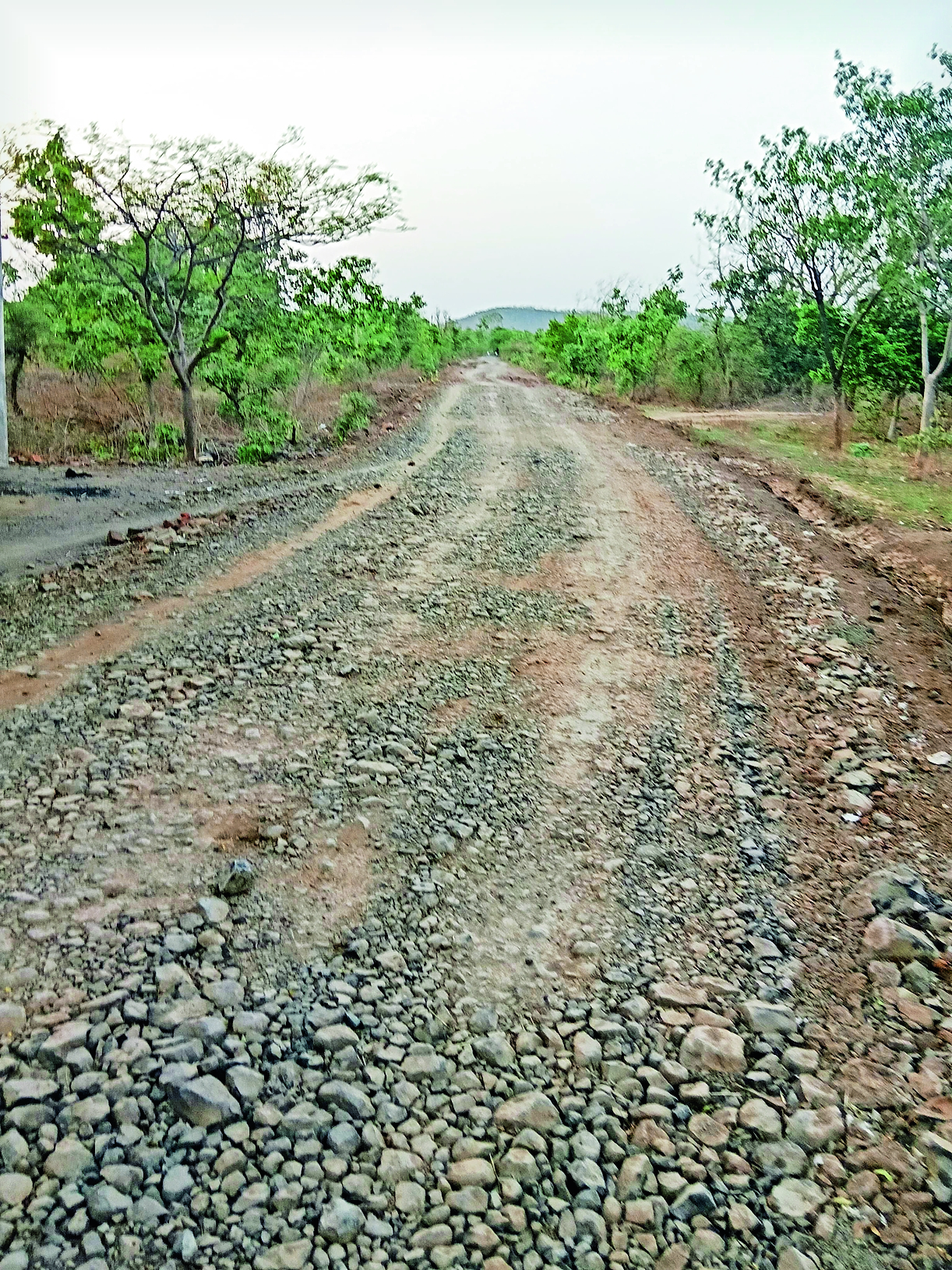 Work on Anjangaon-Kondeshwar road stalled; villagers distressed, fund ...