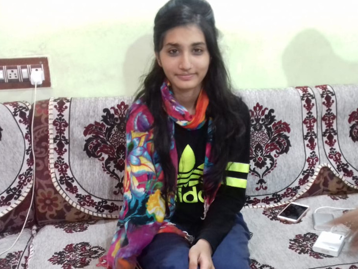 Struggle of muskan shekh after hand cut in accident in vadodara ...