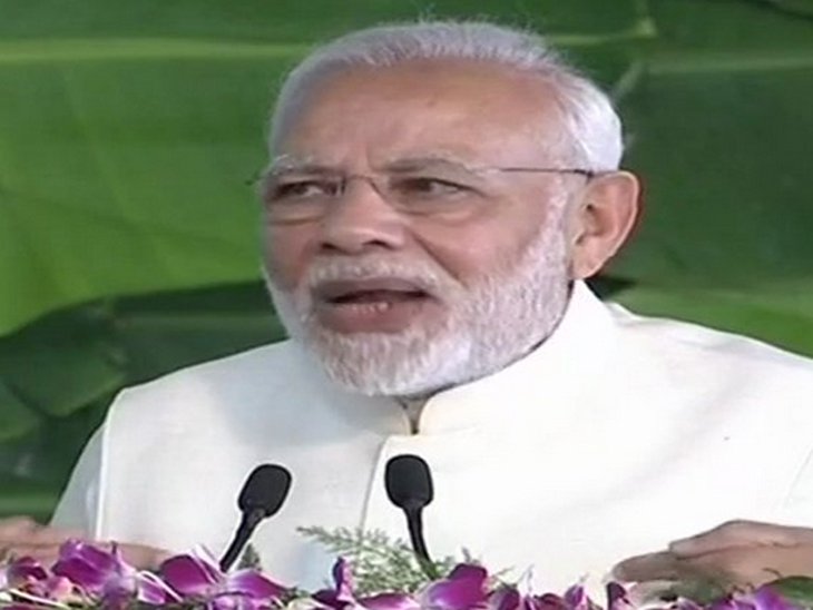 pm modi forget mitro and apply new word sathiyo during inaguration of ...