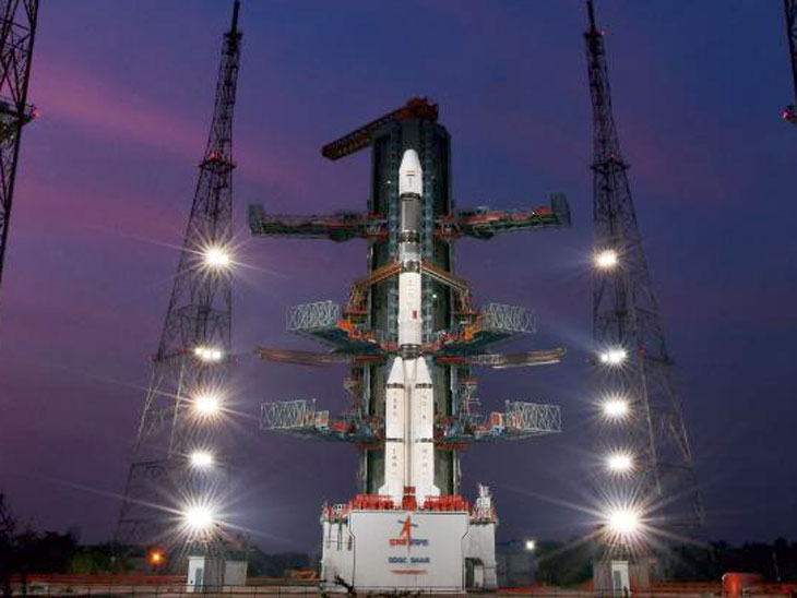 ISRO gaganyan to land first in veraval gujarat baroda spacesuit will ...