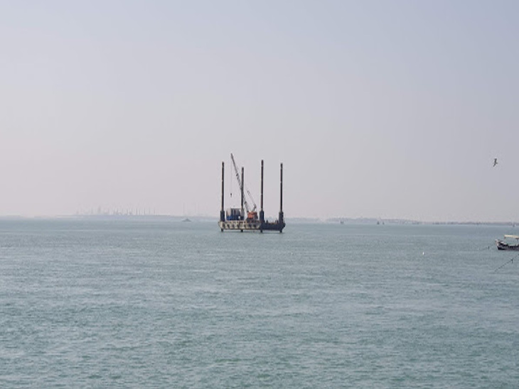 Signature Bridge started work between Dwarka, Okha-Bet, which will cost ...