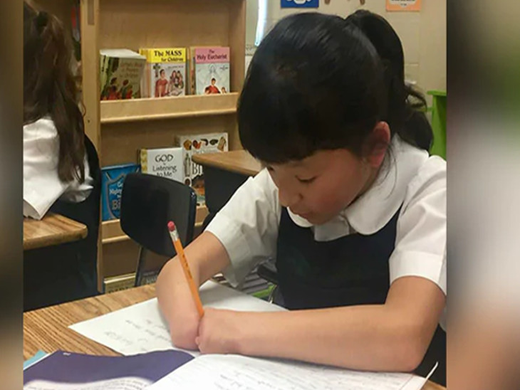 10 yr sara sara win henwriting competition