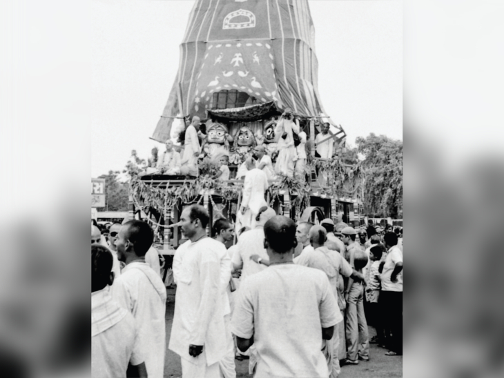 37 years ago when the first Rath Yatra was started in Vadodara, few ...