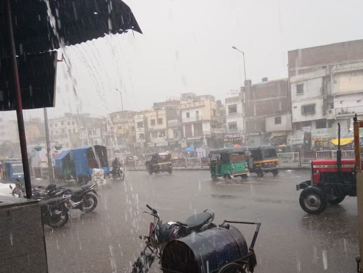 heavy rainfall in many areas of Surat With heavy winds | ભારે પવન સાથે ...