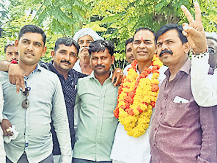 Tejabhai Desai elected as BJP president in Kankraj taluka panchayat