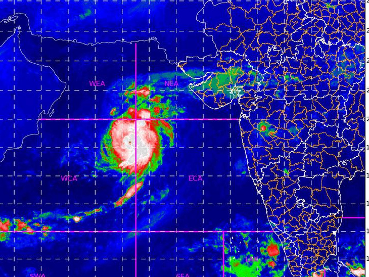 maha cyclone in Arabian sea likely landfall to gujarat in 6 November ...