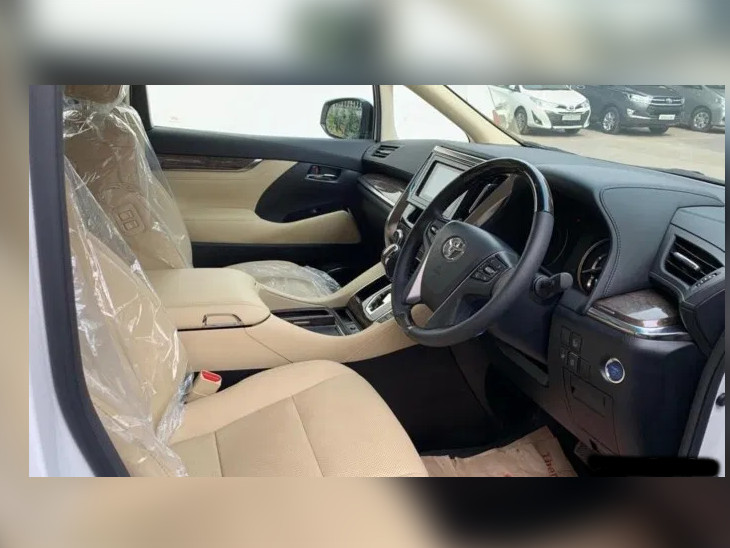 The world's most expensive MPV Toyota Welfare seen before launch ...