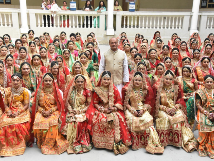 The quintessential departure of the Savani-Lakhani family to the ...