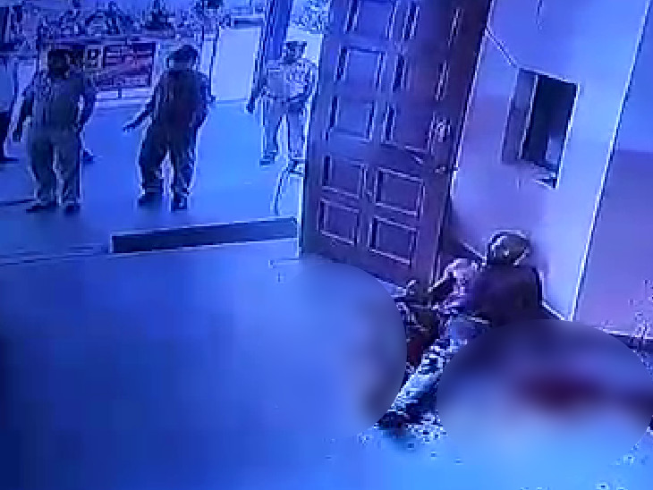 At Naroda police station, a drunkard knocked his head on a glass door ...