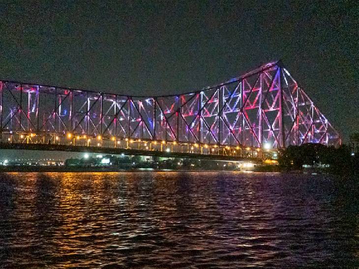 Adorned With Lights, Sound Show, Howrah Bridge Honours Coronavirus ...